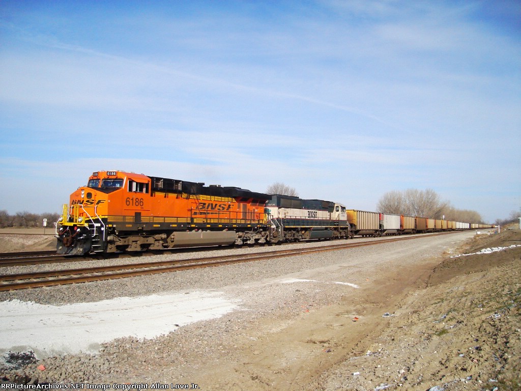 BNSF 6186 west